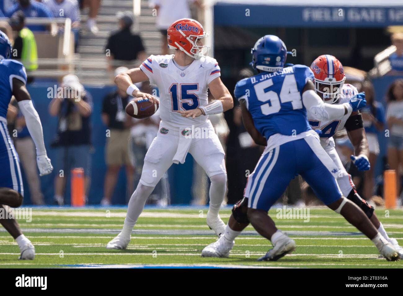 Florida quarterback Graham Mertz (15) looks to pass during the first ...