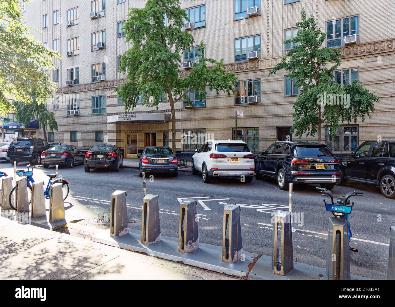 Emery Roth designed Kensington House, 200 West 20th Street, in Art Deco ...