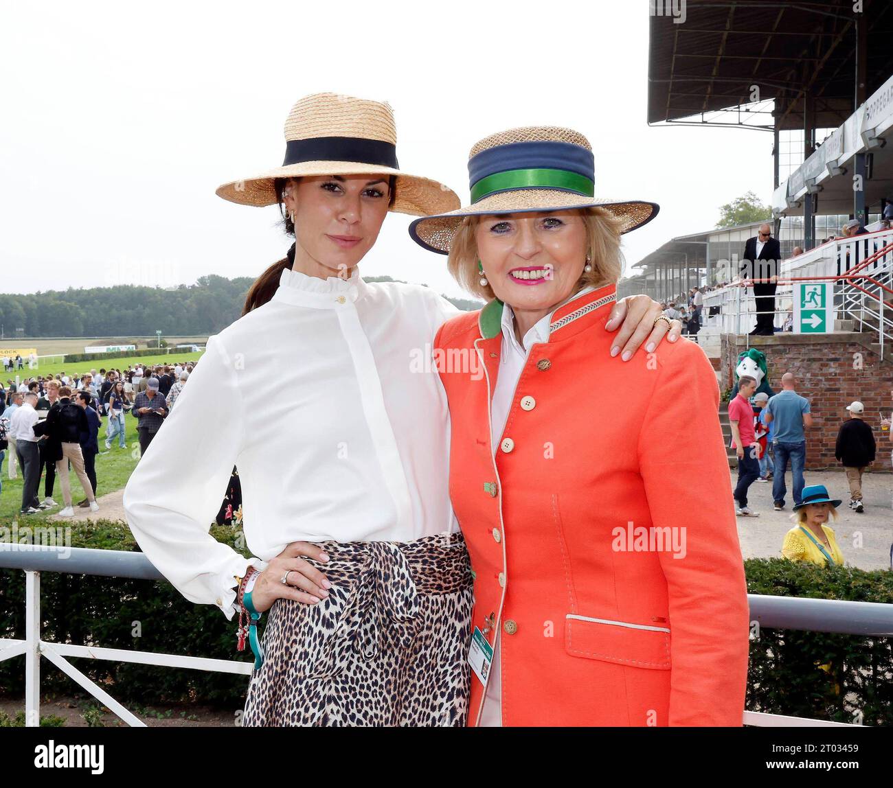 Julia Stoschek, Tini Gräfin von Rothkirch beim Renntag der Deutschen ...