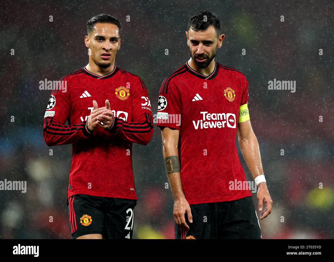 Manchester United's Antony (left) and Bruno Fernandes after the final ...