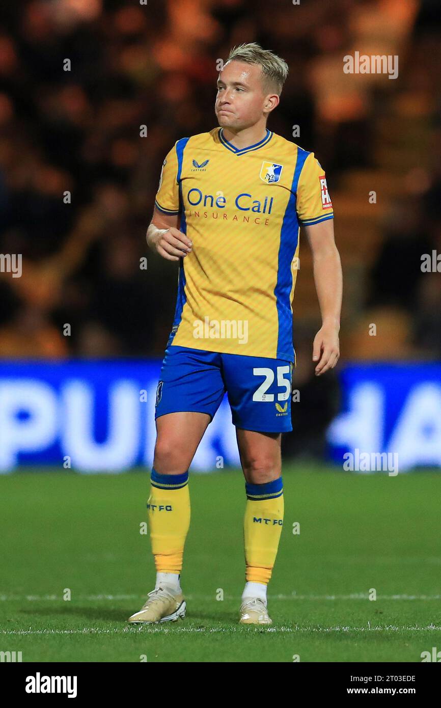 Mansfield, UK. 03rd Oct, 2023. Mansfield Town midfielder Louis Reed (25 ...