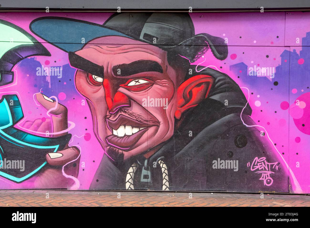 Street Art by Gent 48 on Smallbrook Queensway, Birmingham, Warwickshire ...