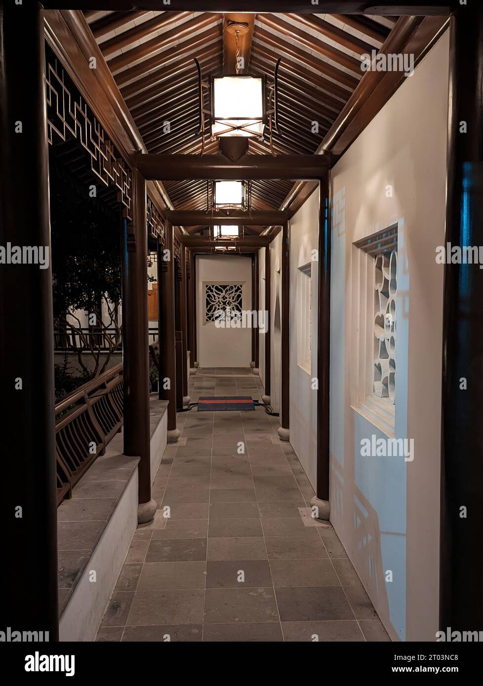 Traditional Chinese architecture in a corridor Stock Photo - Alamy
