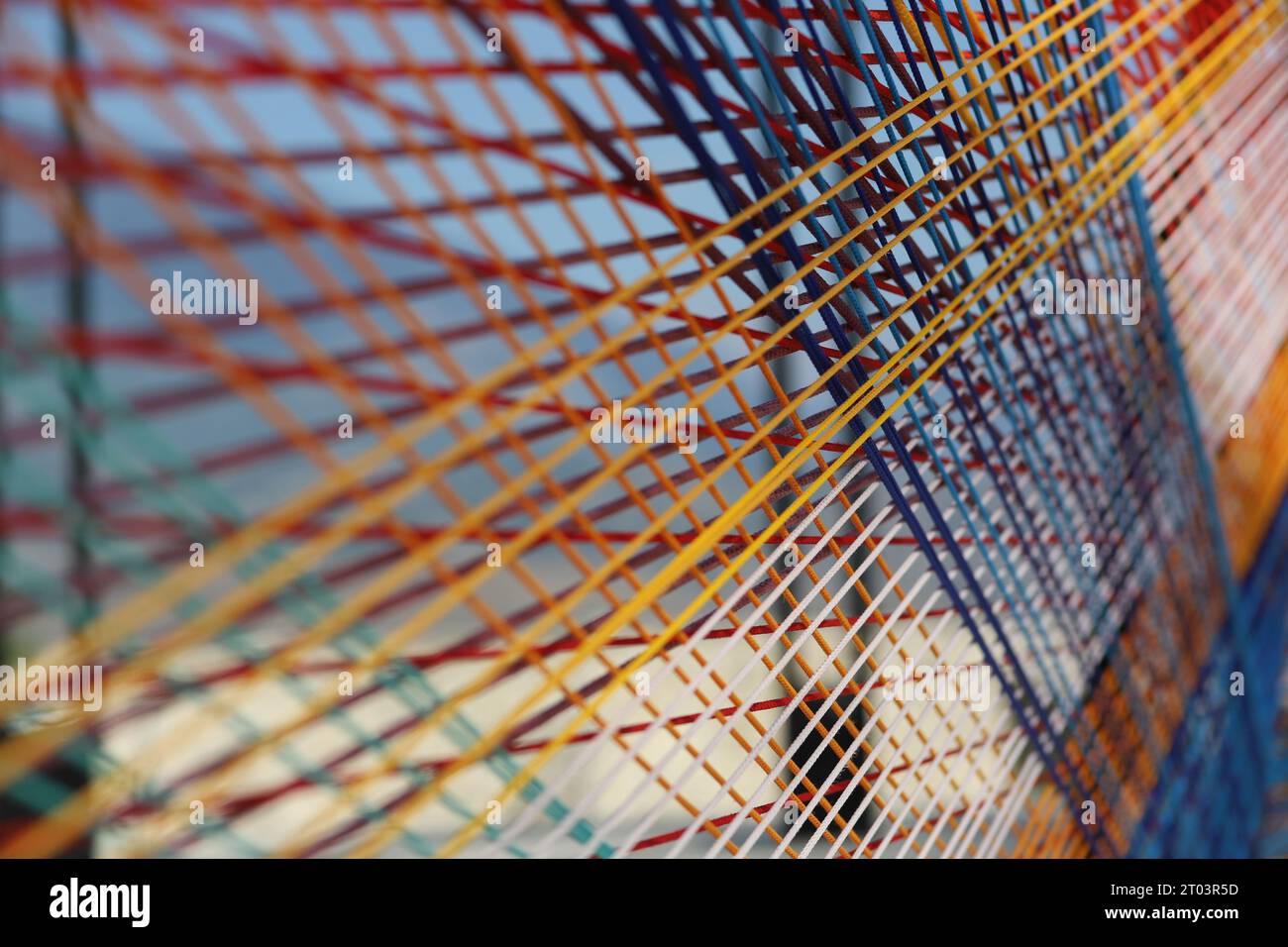 String sculpture pattern hi-res stock photography and images - Alamy