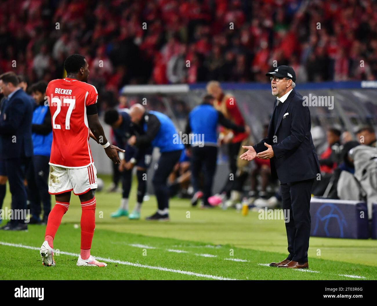 Berlin, Germany. 4th Oct, 2023. Urs Fischer(R), head coach of Union ...