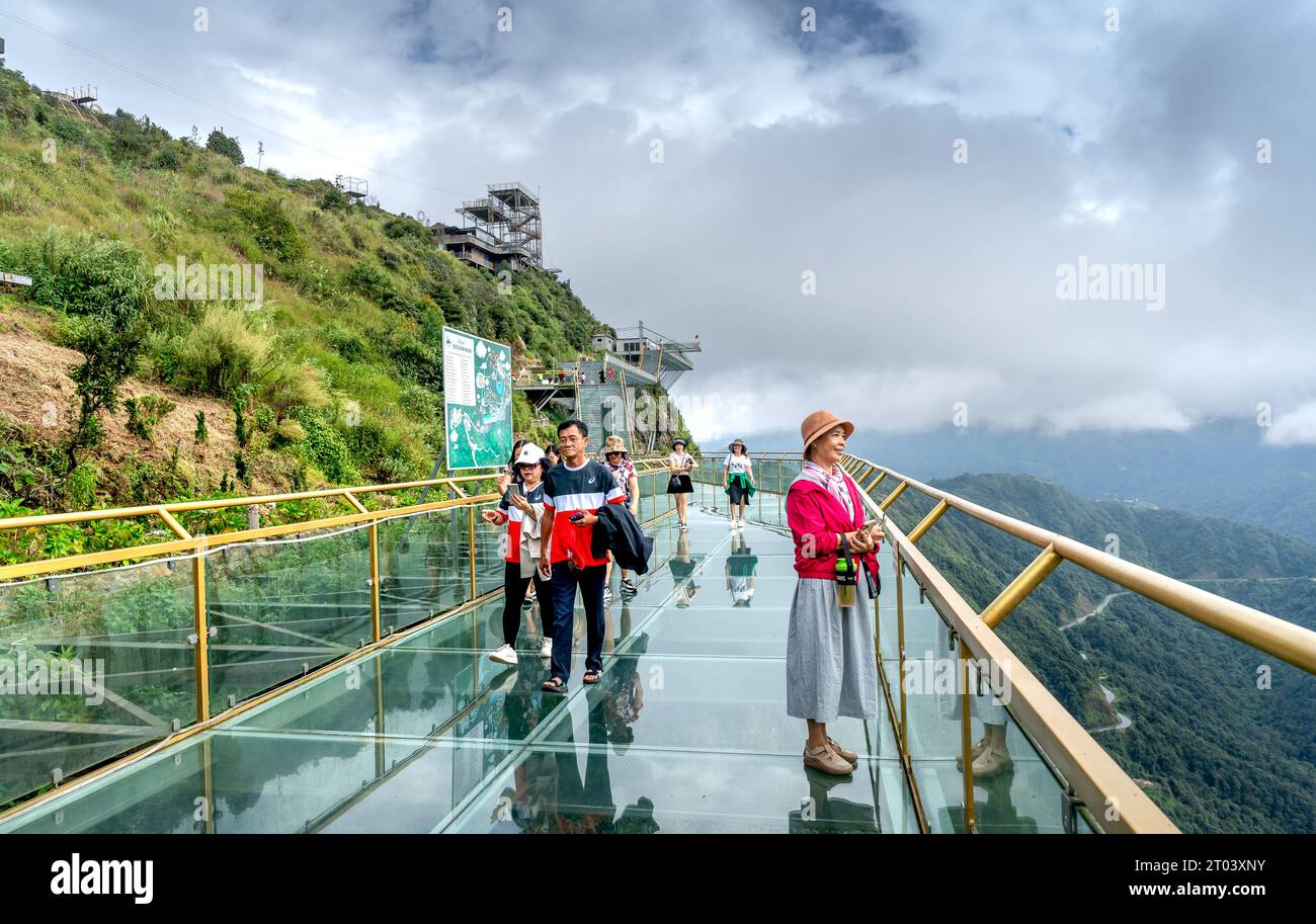 Sapa glass bridge tourist area, Son Binh, Sa Pa, Lao Cai, Vietnam ...