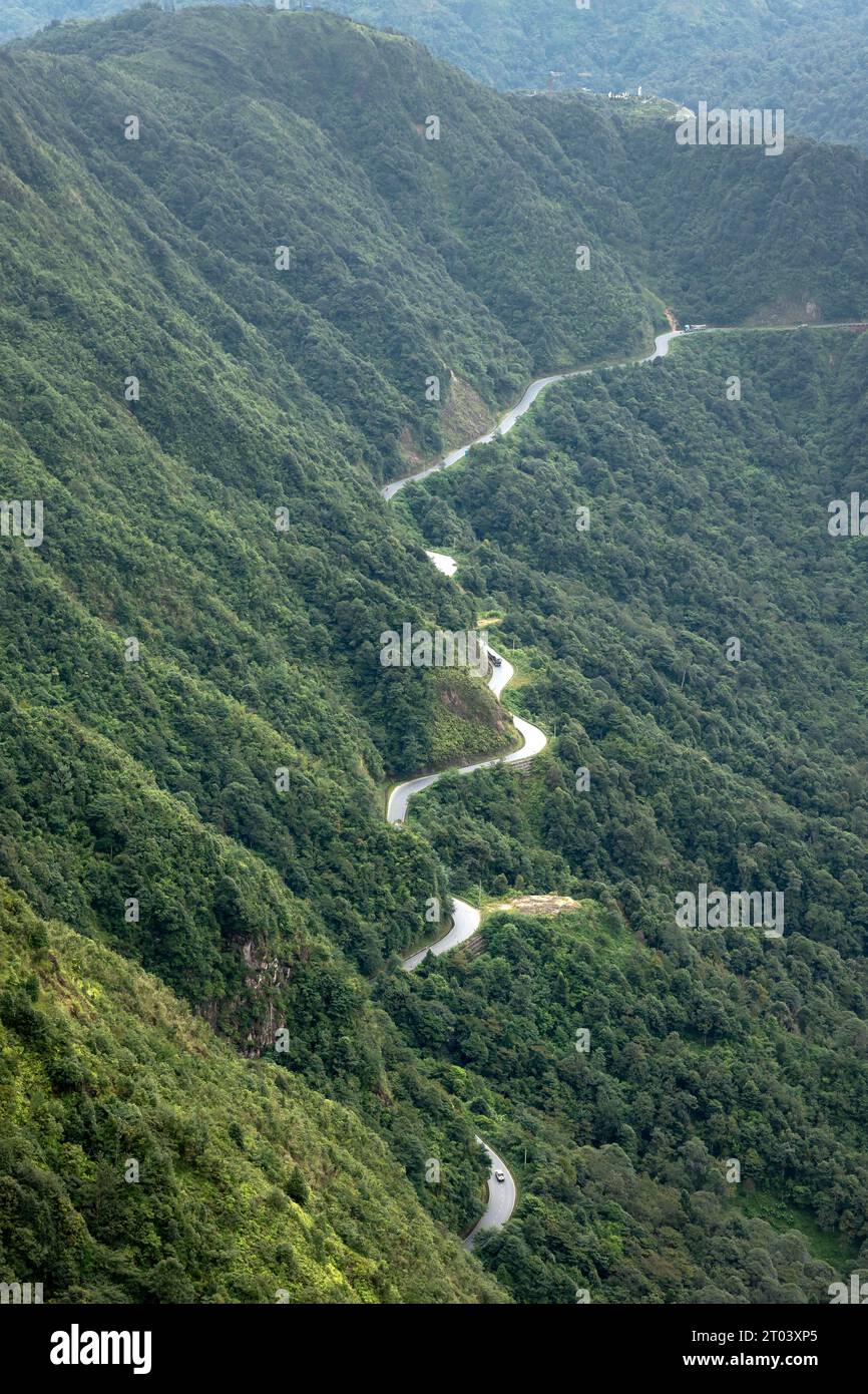 Winding road, top view of beautiful aerial view of asphalt road ...