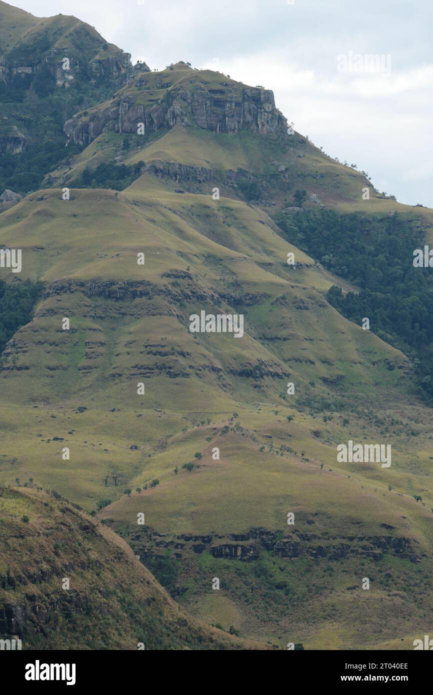 Beautiful rural countryside, mountain landscape, Ukhahlamba Drakensberg ...