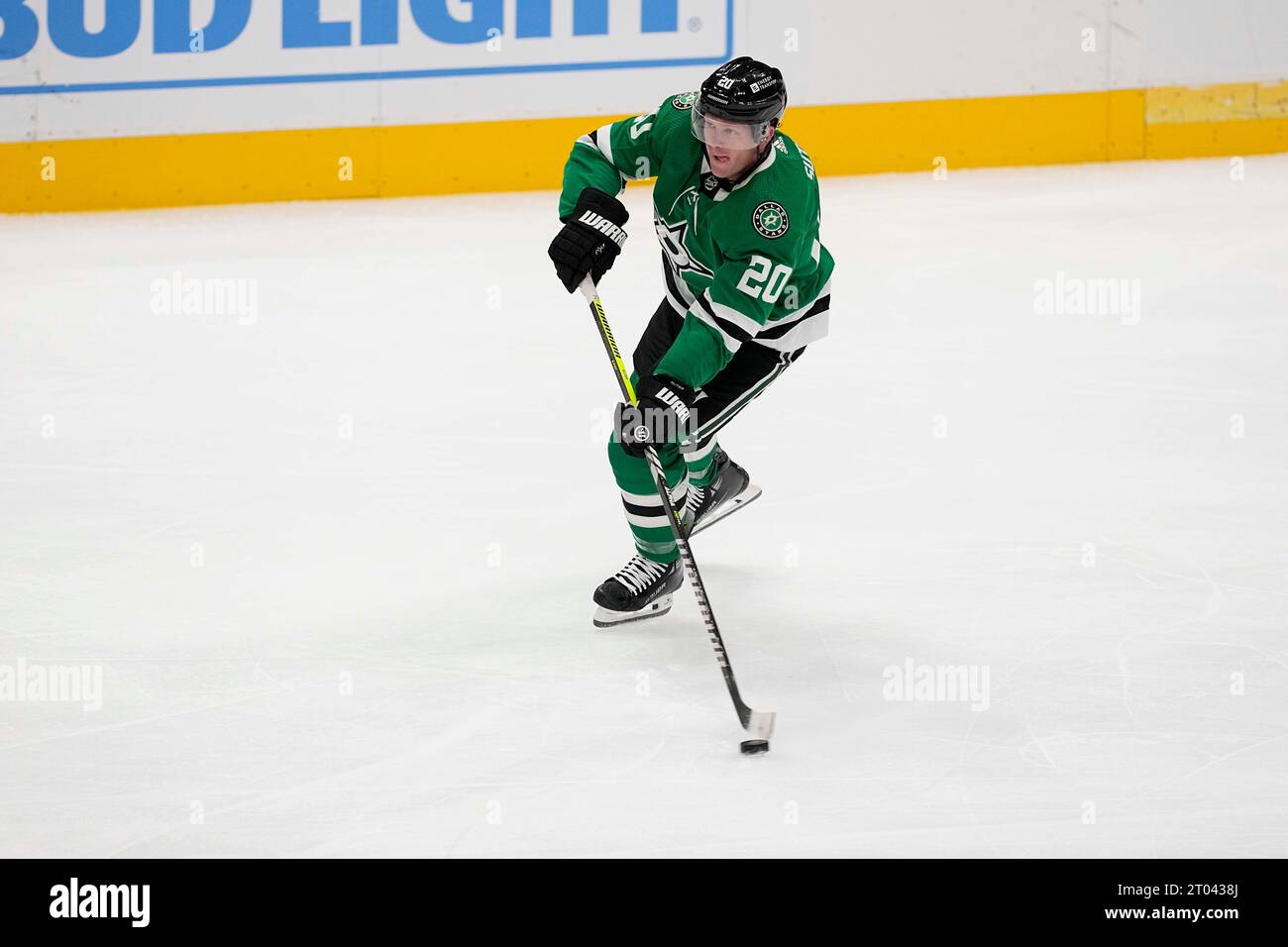 Dallas Stars defenseman Ryan Suter handles the puck during a preseason ...