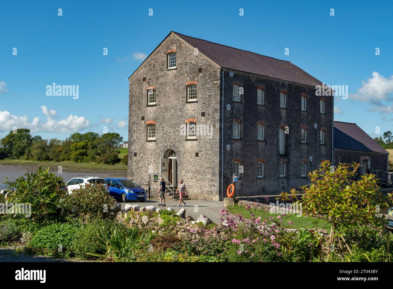 Carew wales hi-res stock photography and images - Alamy