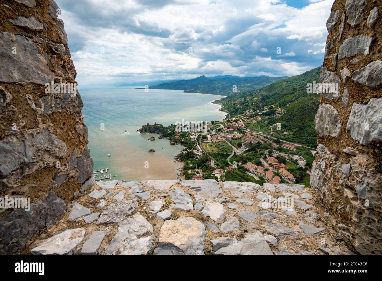 La rocca hill cefalu hi-res stock photography and images - Alamy