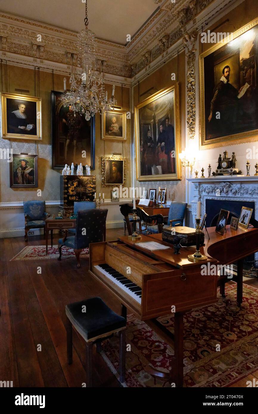 Castle howard interior hi-res stock photography and images - Alamy