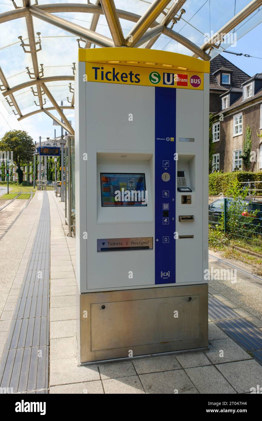 Ticket vending machine hi-res stock photography and images - Alamy