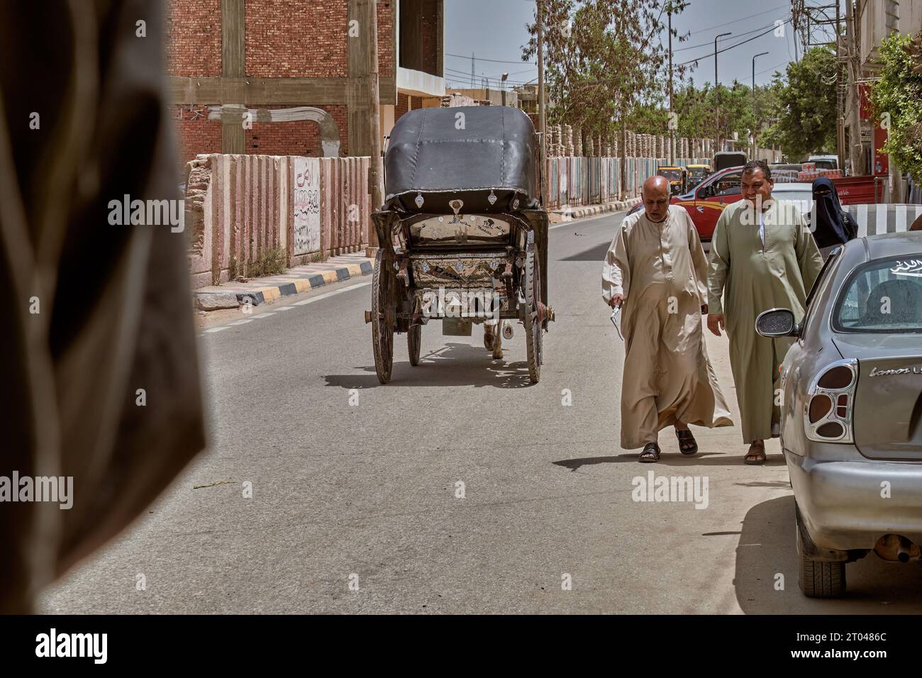 A carriage with a horse on an Arabic street Stock Photo - Alamy