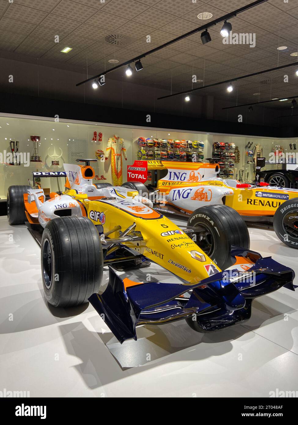 Renault f1 logo 2023 hi-res stock photography and images - Alamy