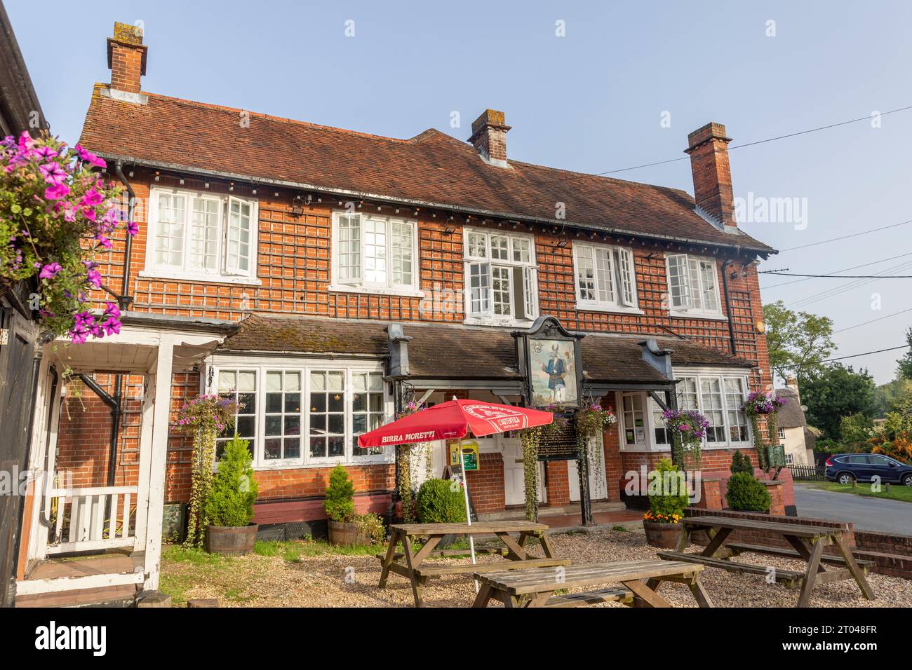 Trusty Servant Inn pub in Minstead Lyndhurst also provides pub meals ...