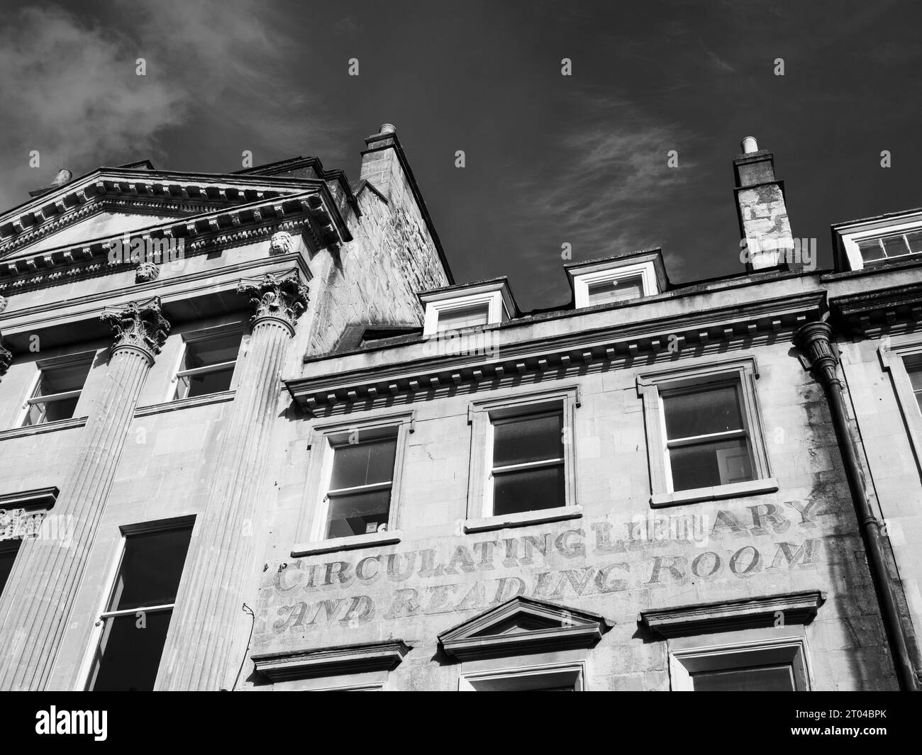 Circulating Library and Reading Room, 43, Milsom Street Stock Photo - Alamy