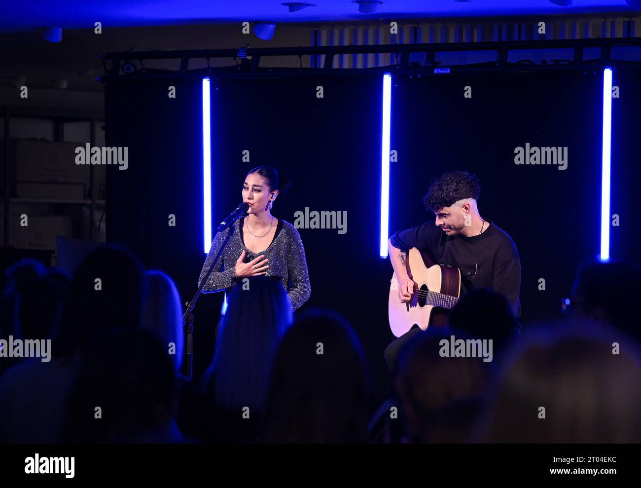 Tuebinen 02.10.2023 Kultur, Wirtschaft: Saengerin/Musikerin Elif ...