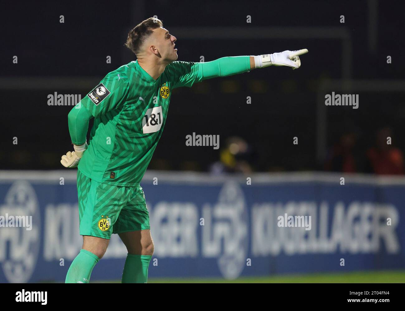 Marcel lotka borussia dortmund hi-res stock photography and images - Alamy