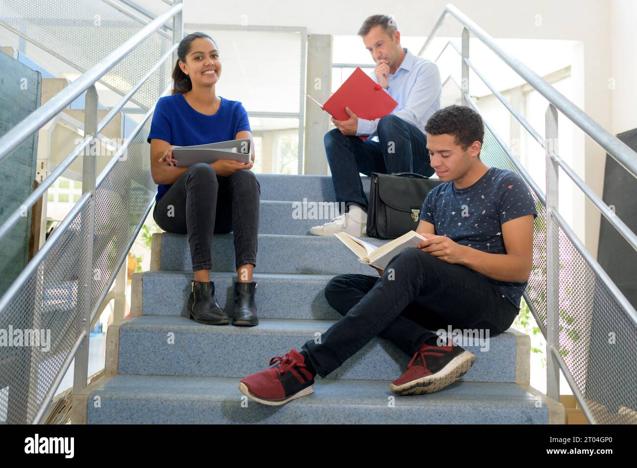 University students library stairs hi-res stock photography and images ...