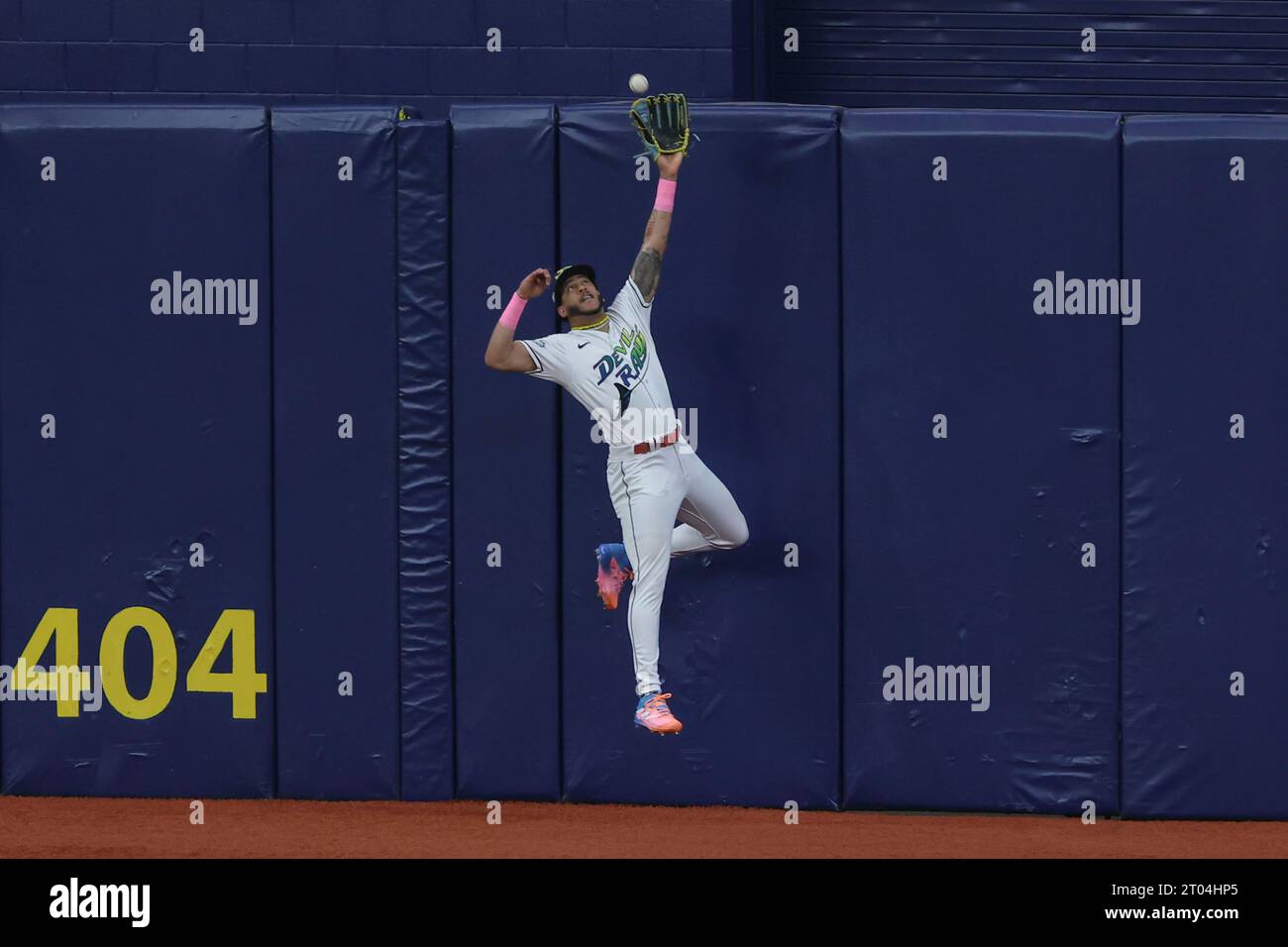 St. Petersburg, USA. 03rd Oct, 2022. St. Petersburg, FL USA; Tampa Bay ...