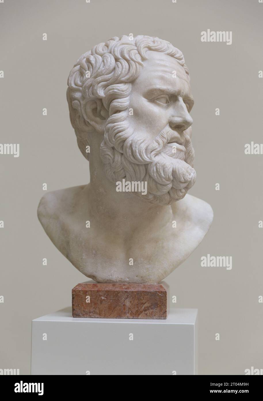 Sculpture roman man from hi-res stock photography and images - Alamy