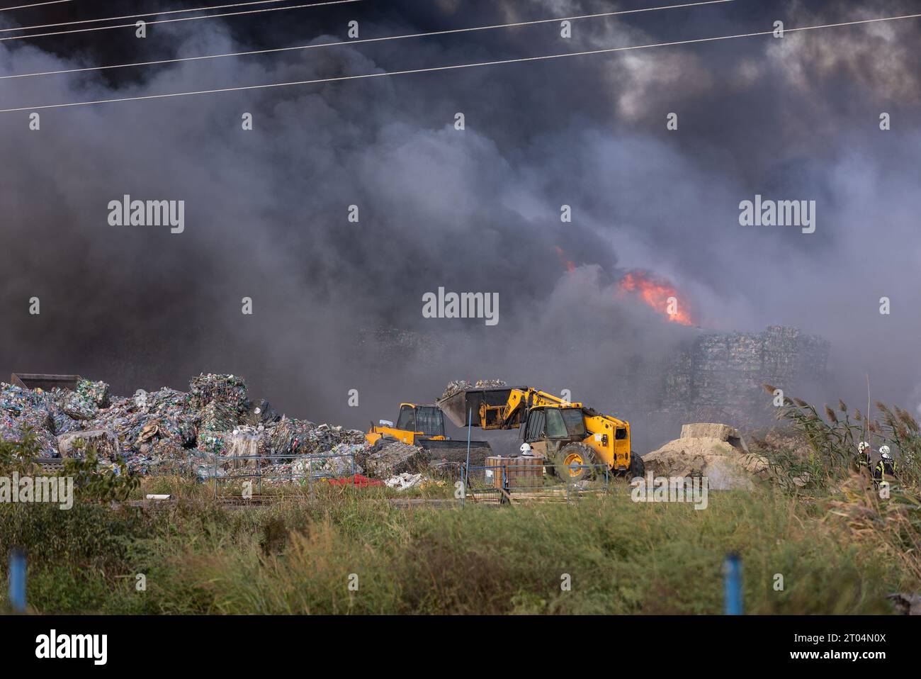 Osijek, Hrvatska. 04th Oct, 2023. A major fire broke out at the Drava ...
