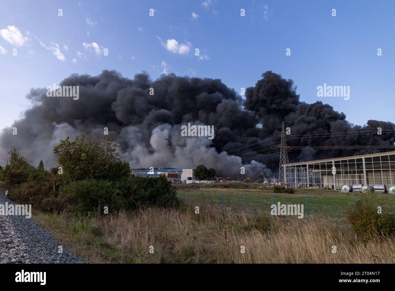 Osijek, Hrvatska. 04th Oct, 2023. A major fire broke out at the Drava ...