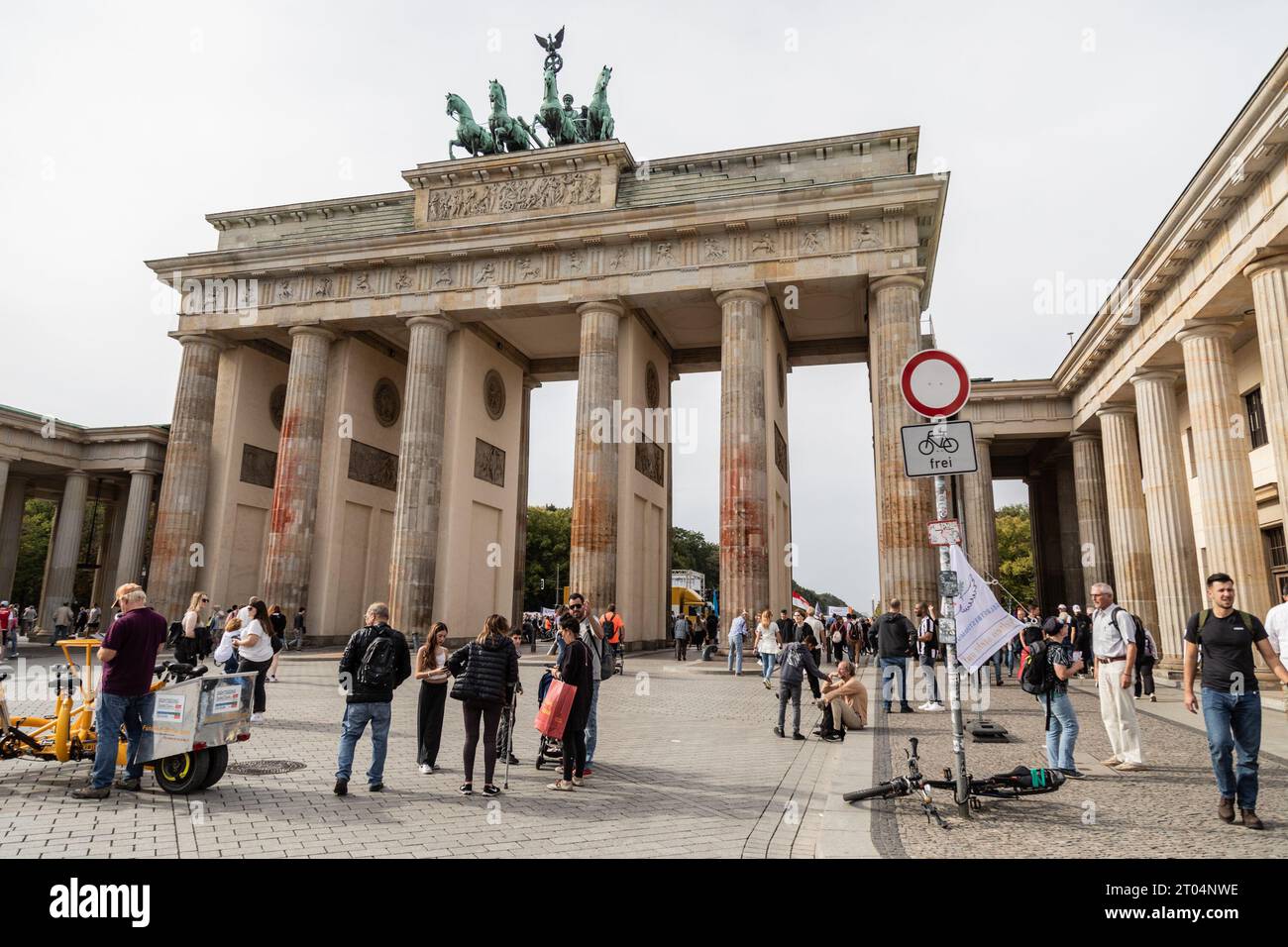 Berlin, Germany. 03rd Oct, 2023. A view of the Brandenburg Gate on the ...