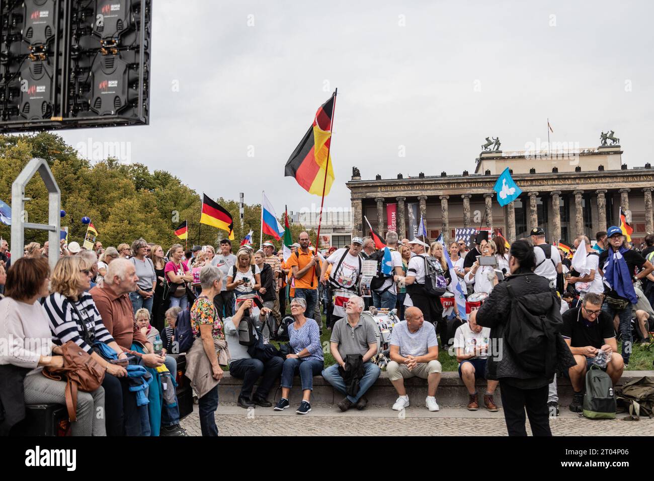 Berlin, Germany. 03rd Oct, 2023. Supporters of the far right party AFD ...