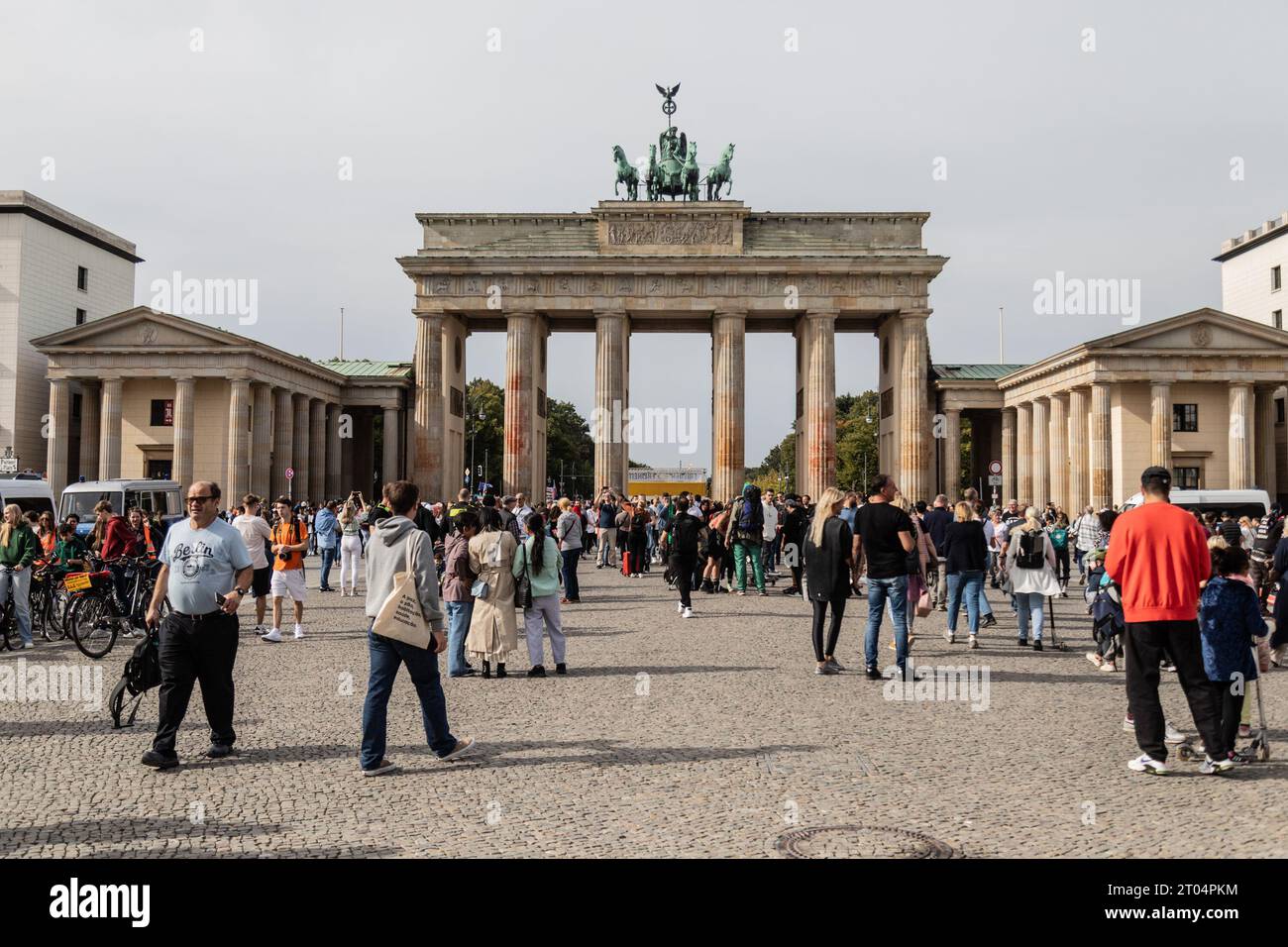 Berlin, Germany. 03rd Oct, 2023. A view of the Brandenburg Gate on the ...