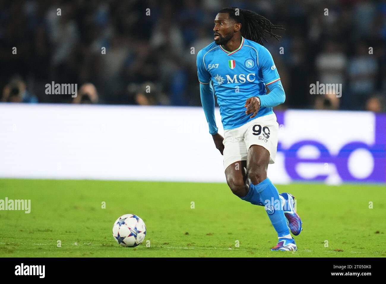 Frank anguissa of ssc napoli hi-res stock photography and images - Alamy