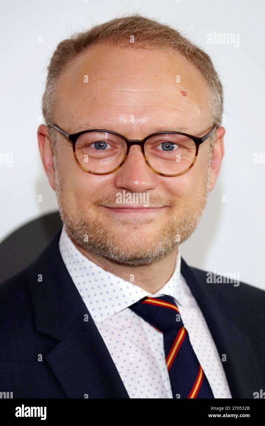 Michael Kruse bei der Ankunft zum Festakt zum Tag der Deutschen Einheit ...