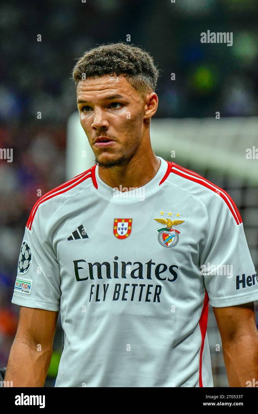 Milano, Italy. 03rd, October 2023. Alexander Bah (6) of Benfica leaves ...