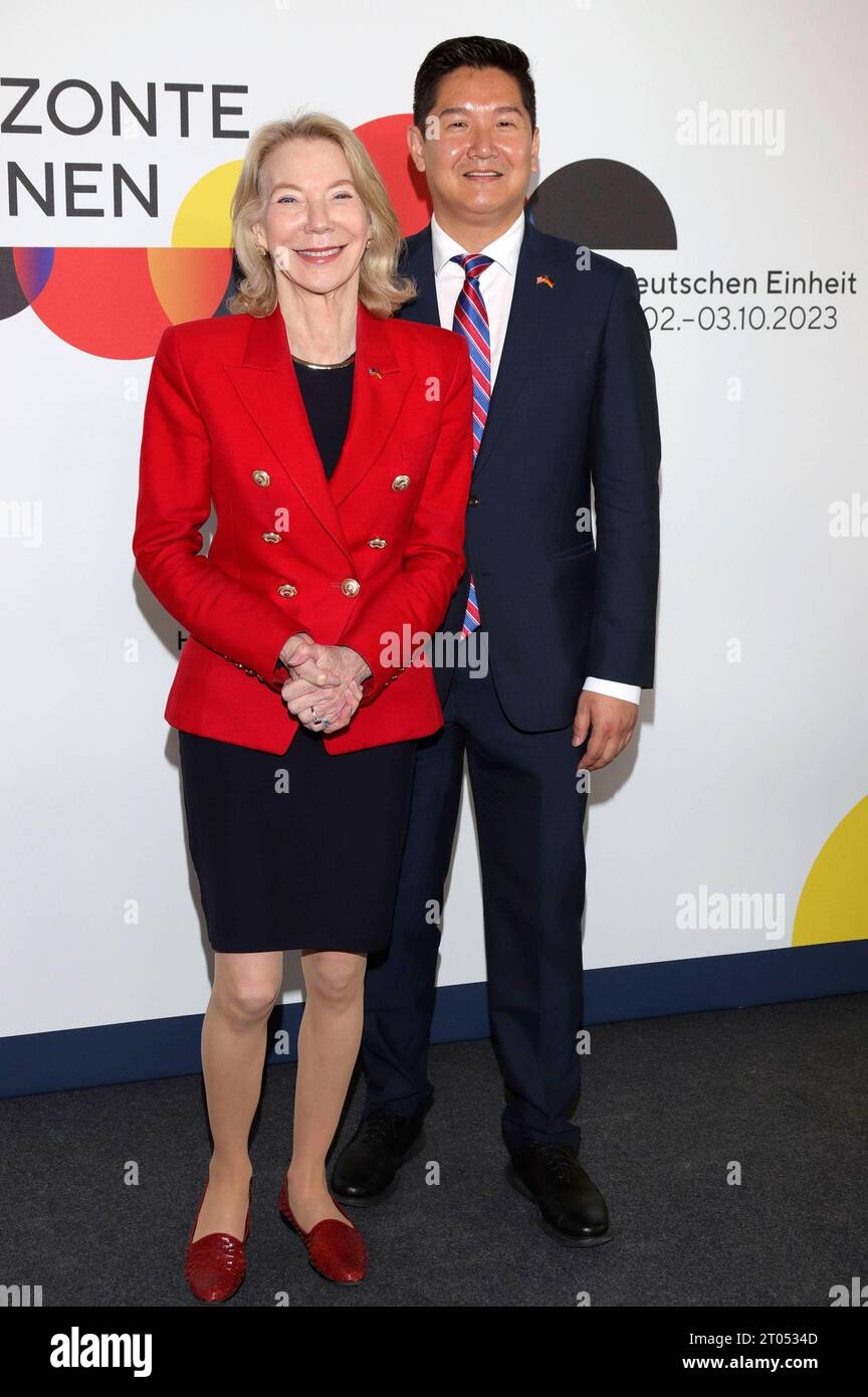 Amy Gutmann und Jason Chue bei der Ankunft zum Festakt zum Tag der ...