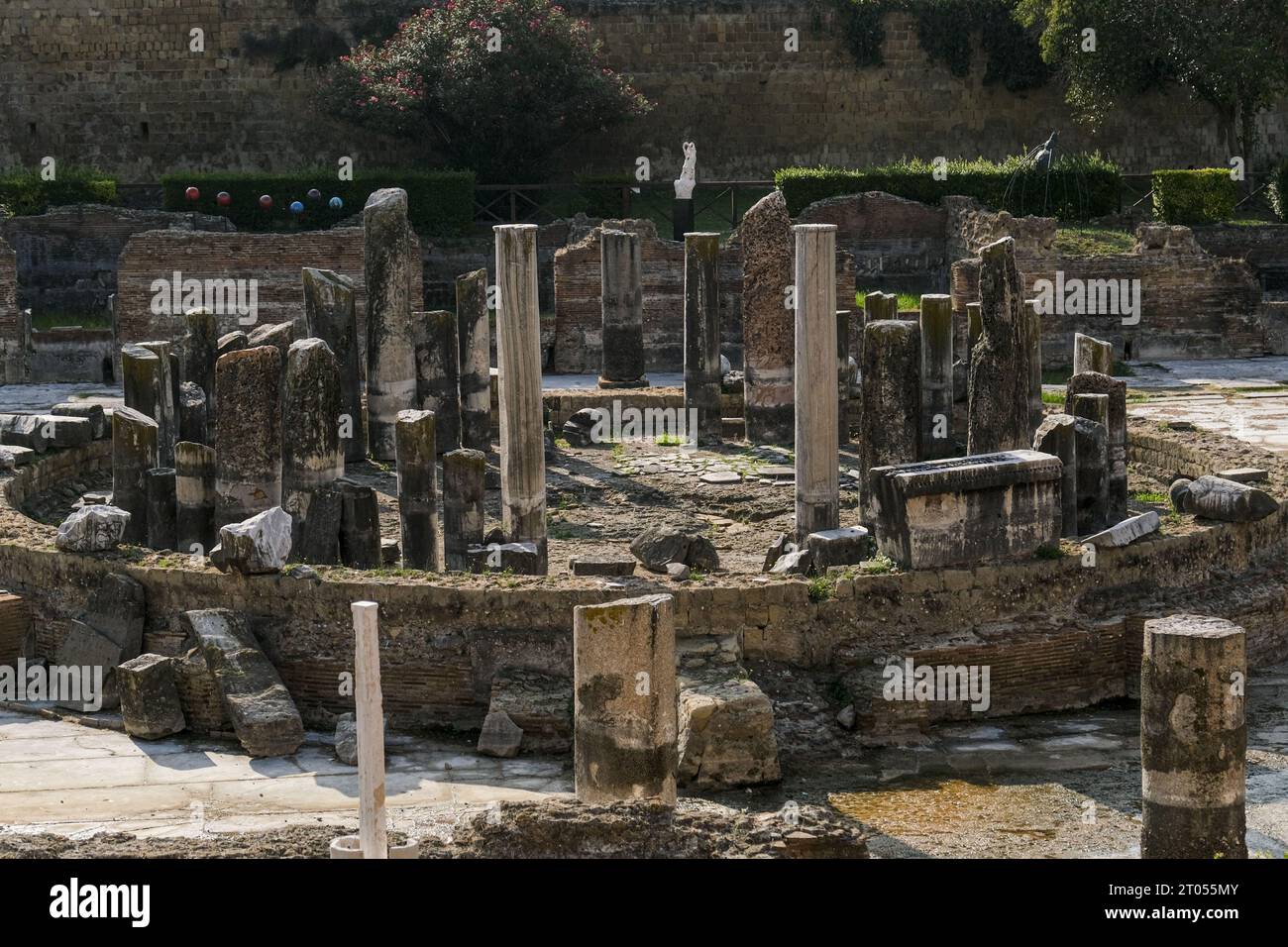 Pozzuoli, Napoli, Italy. 04th Oct, 2023. Roman ruins of the temple of ...