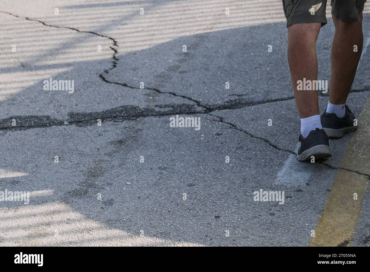 Reportage - Campi Flegrei Cracks in the ground due to continuous ...