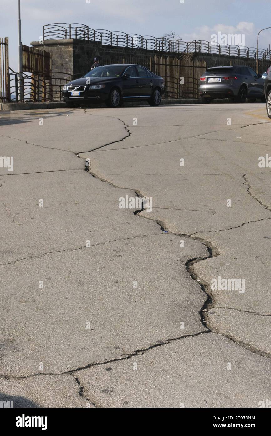 Reportage - Campi Flegrei Cracks in the ground due to continuous ...