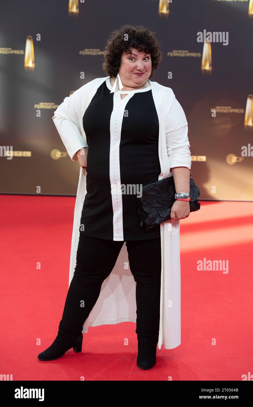 Meltem KAPTAN, Schauspielerin, Roter Teppich, Red Carpet Show, Ankunft ...