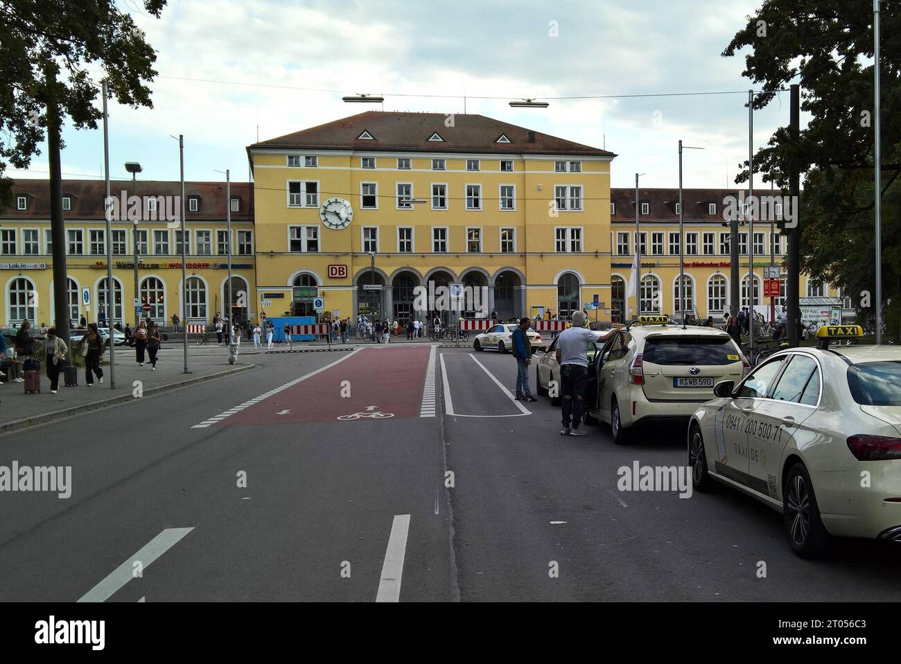 Hauptbahnhof regensburg hbf hi-res stock photography and images - Alamy