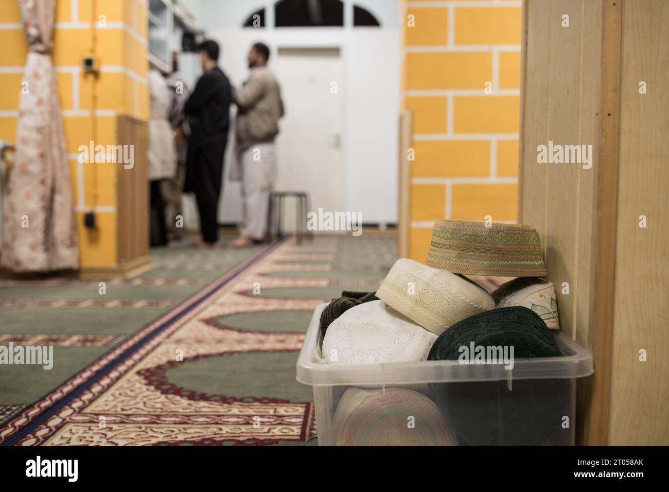 Islamic caps hi-res stock photography and images - Alamy