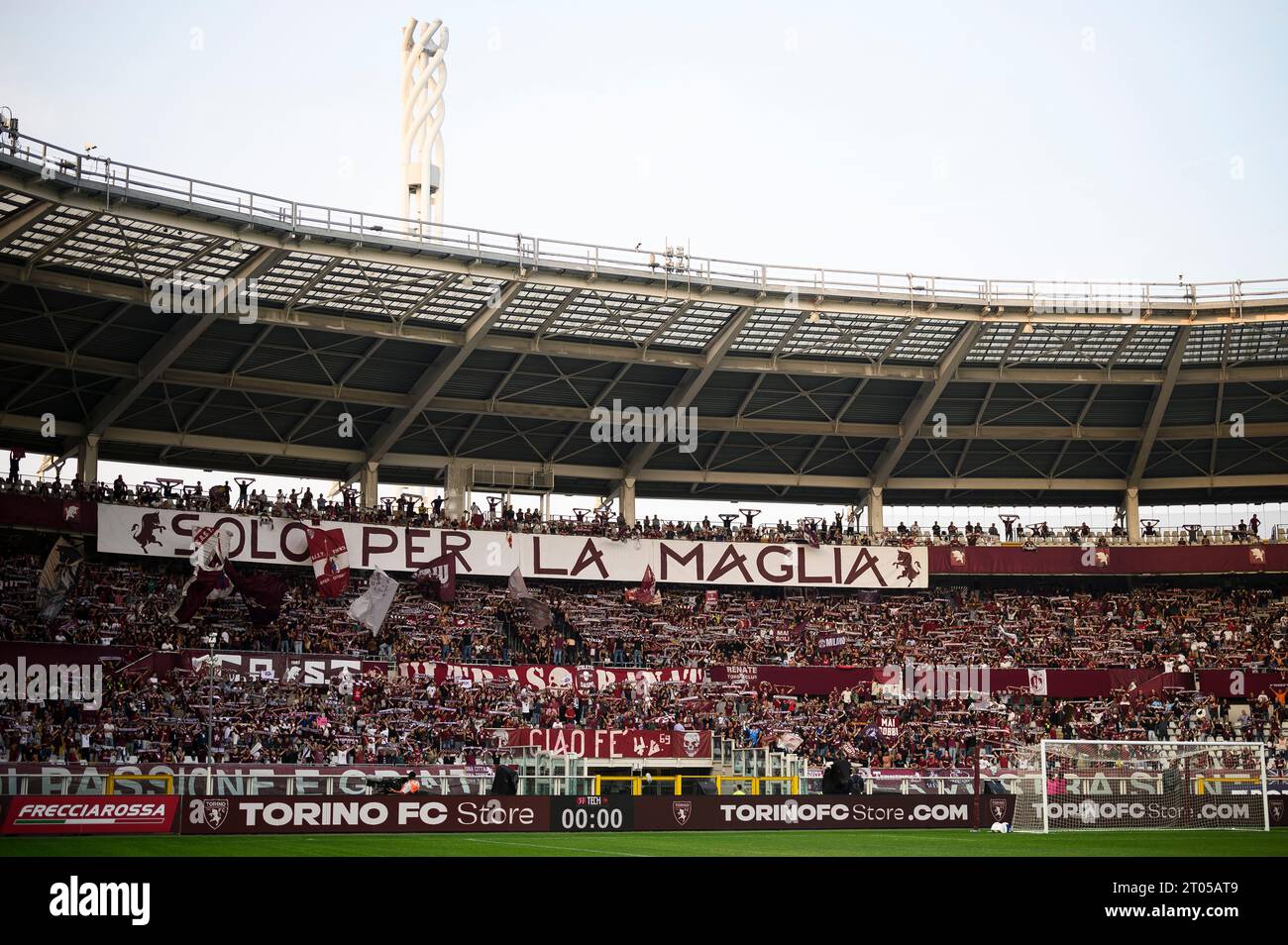 Fans of Torino FC in sector 'Curva Maratona' show their support prior ...