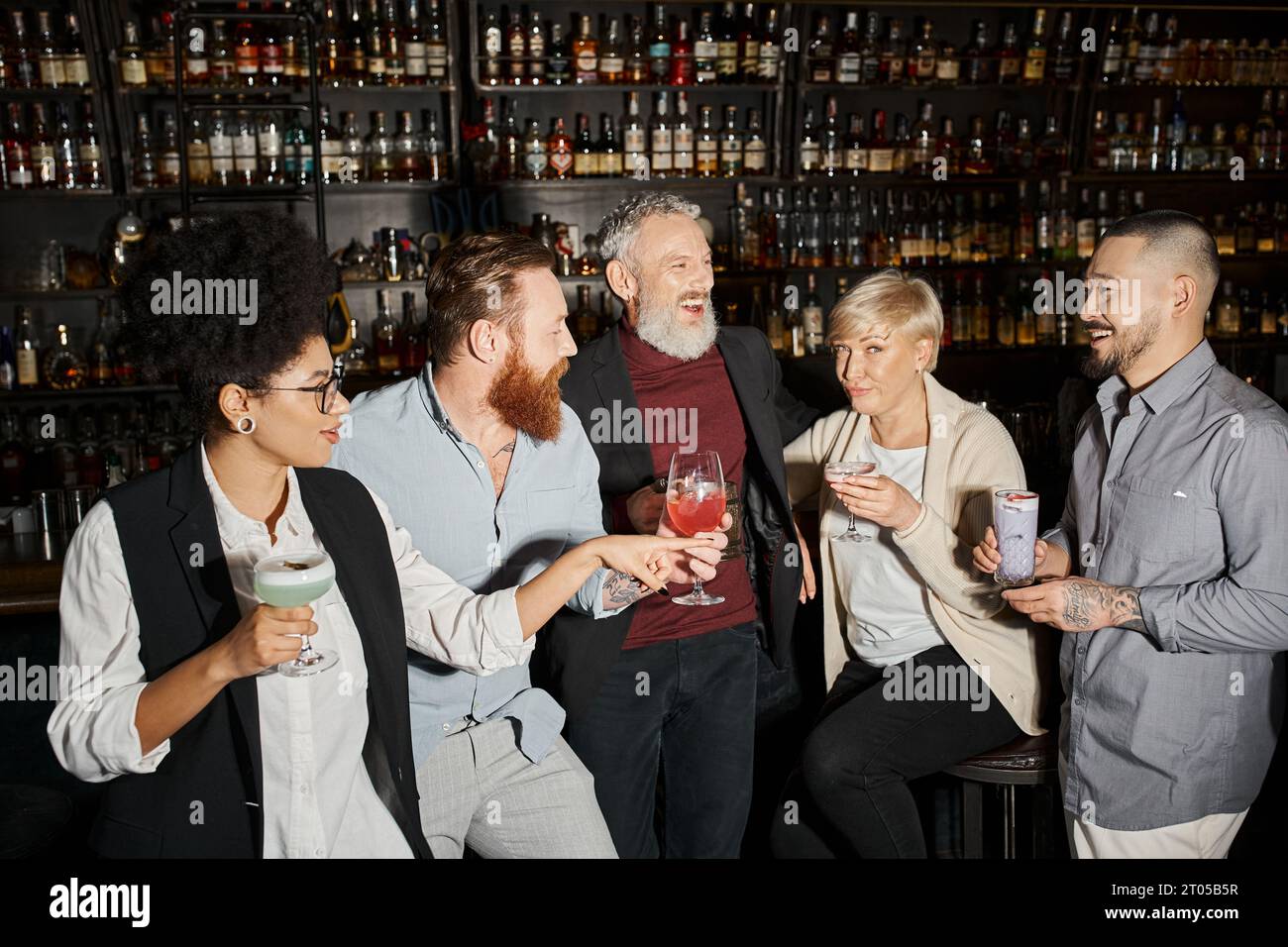 Middle aged at bar hi-res stock photography and images - Alamy