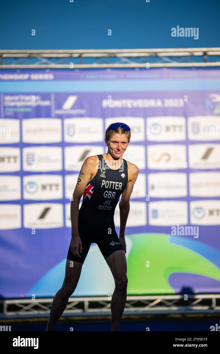 Beth Potter on the podium with the awards ceremony in the 2023 World ...