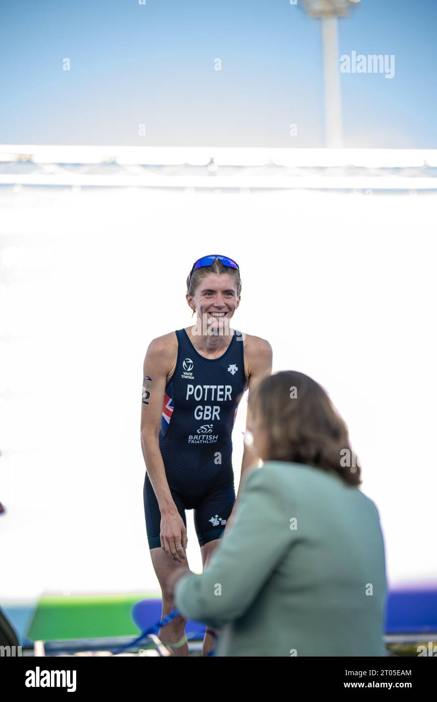 Beth Potter on the podium with the awards ceremony in the 2023 World ...