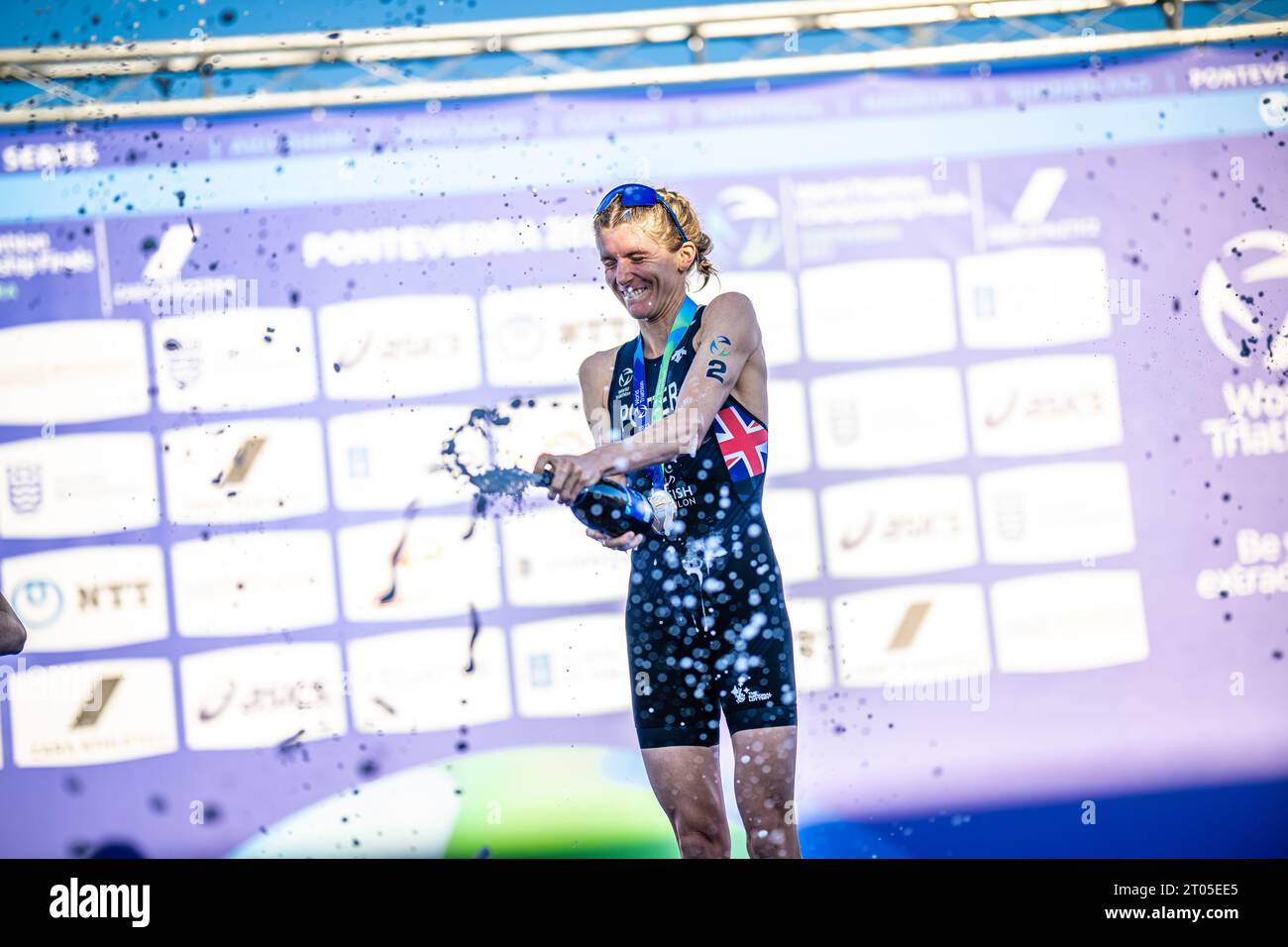 Beth Potter on the podium with the awards ceremony in the 2023 World ...