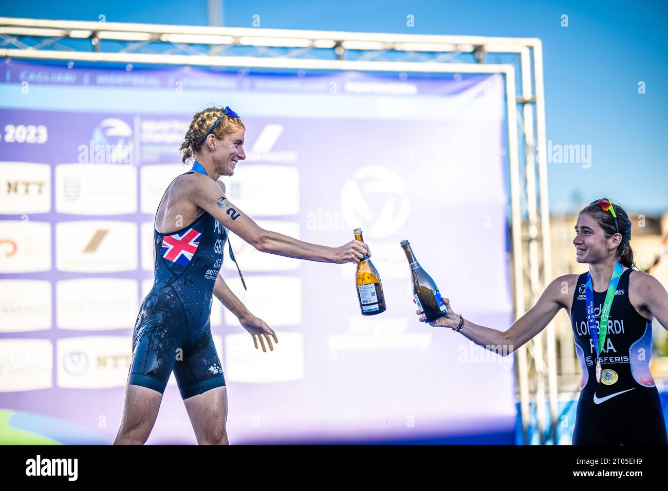 Beth Potter on the podium with the awards ceremony in the 2023 World ...