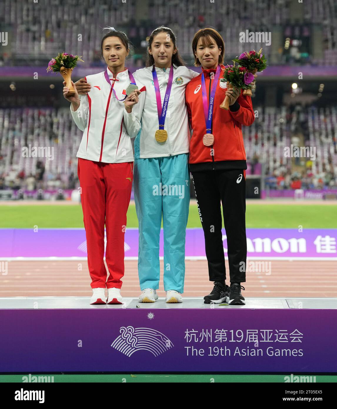 Hangzhou, China's Zhejiang Province. 4th Oct, 2023. Gold medalist ...
