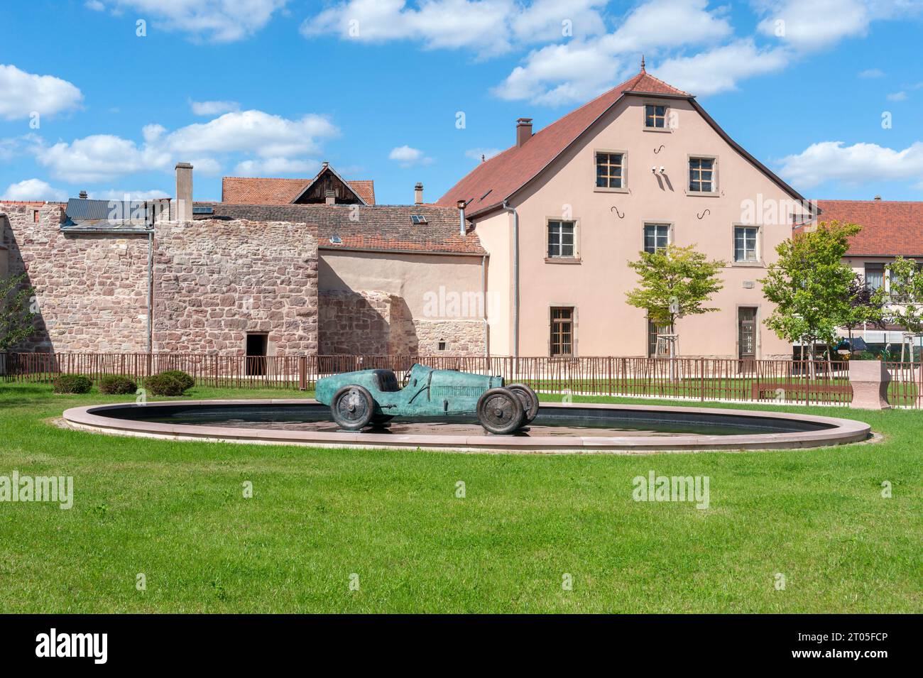 Bronze sculpture of Bugatti Type 35 Grand Prix, Molsheim, Alsace ...