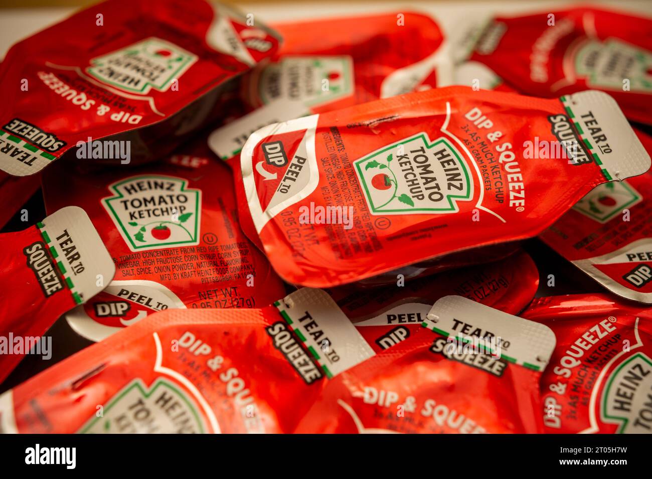 Individual packets of Kraft Heinz ketchup in New York on Tuesday, September 26, 2023. (© Richard ...